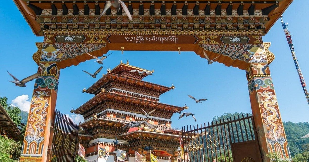 Enchanting Bhutan Tour With Guide 1 Week Tour From Thimphu Getyourguide