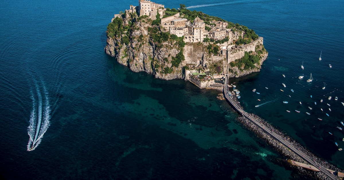 Ischia: tour privado de la isla con almuerzo | GetYourGuide
