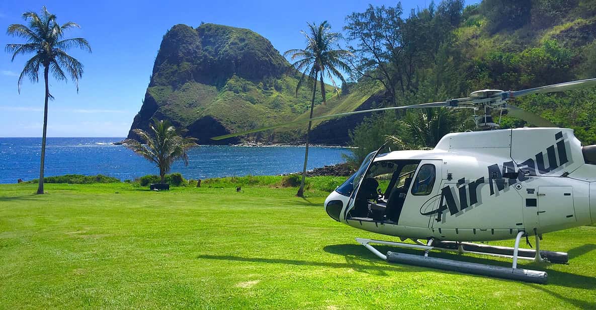 Oceanfront Landing 75-minute Helicopter Tour | GetYourGuide
