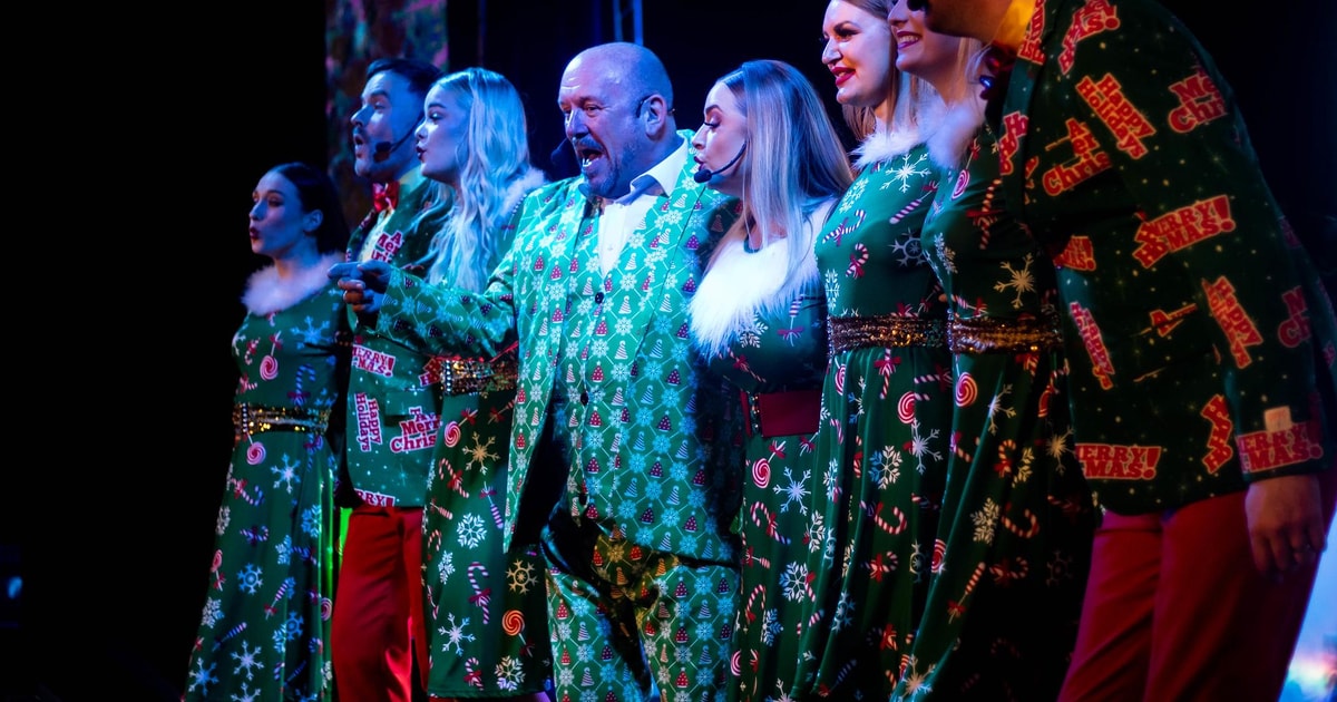 Viva's Big Christmas Show Night Out | GetYourGuide