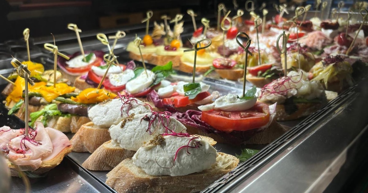 Venice: 10 shades of Cicchetti and Wine | GetYourGuide