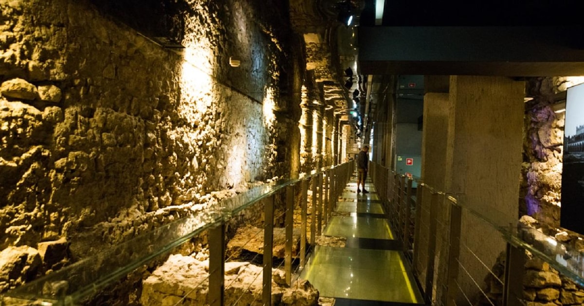 Underground Museum & Market Sq. with St. Mary's Church Tour | GetYourGuide
