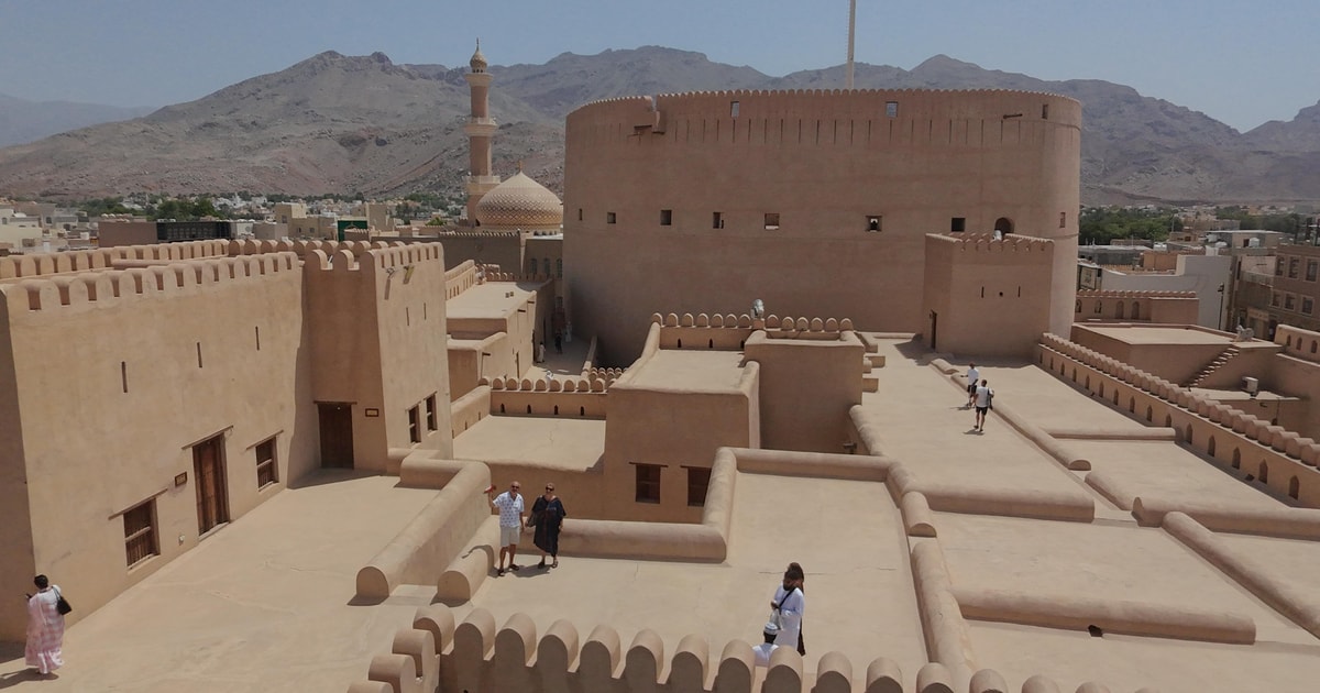 Nizwa i góry Al-Hadżar – przeżyj to! | GetYourGuide