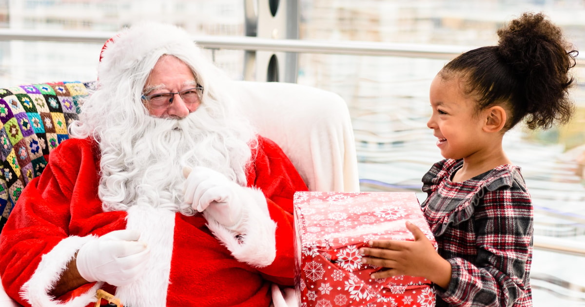 Brighton i360: Santa in the Sky Experience | GetYourGuide