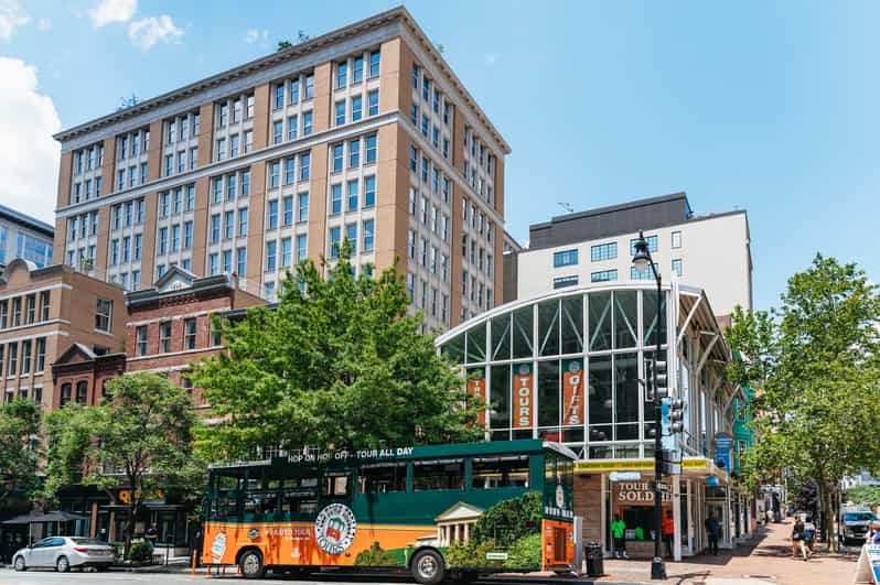 Washington, DC: Old Town Trolley City Tour with Upgrade | GetYourGuide