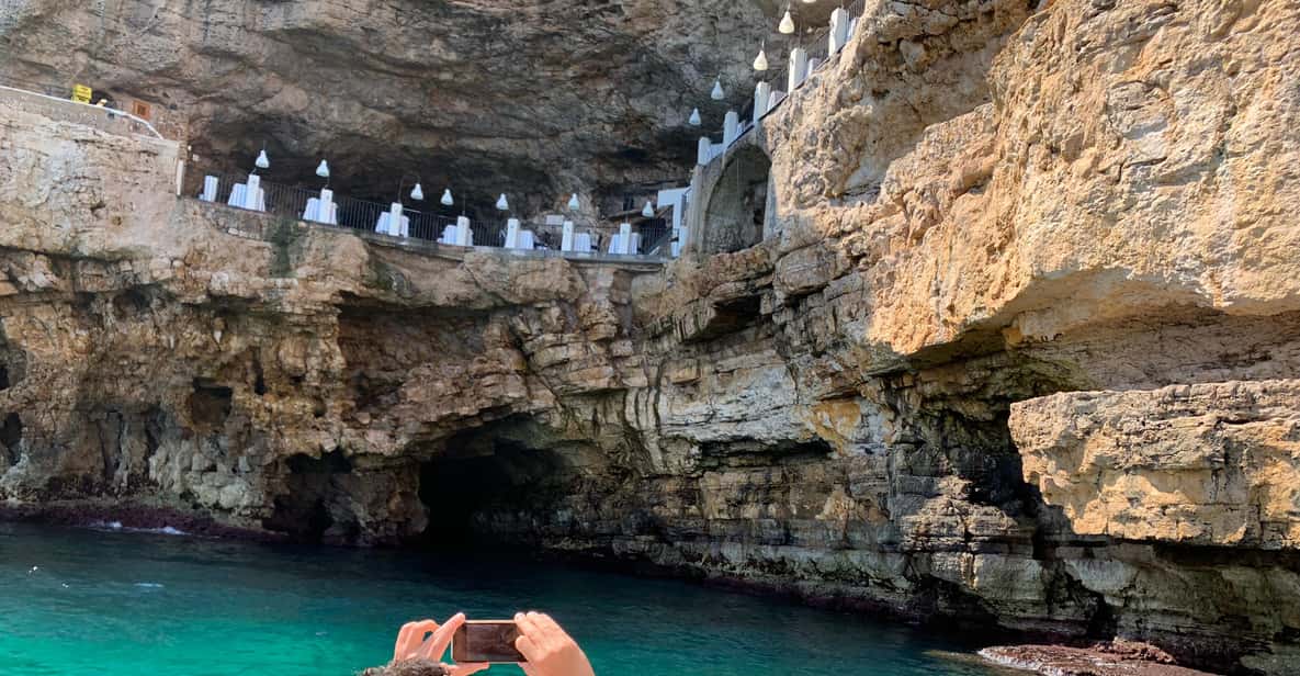 Desde Bari: Excursión de un día a Polignano a Mare, paseo en barco y ...