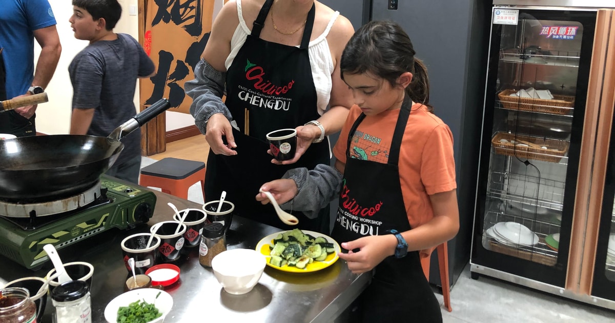 Chengdu: Cooking Class with Fresh Market Half Day Experience | GetYourGuide