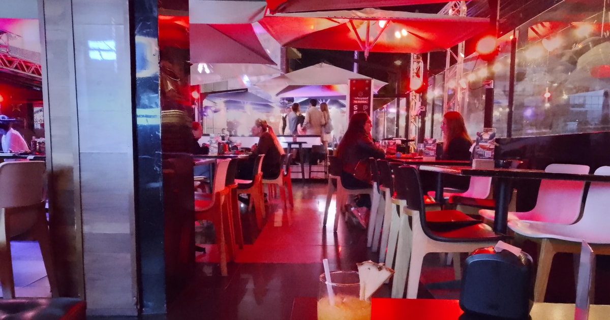 The Real Pub Crawl - The Perfect Night | GetYourGuide