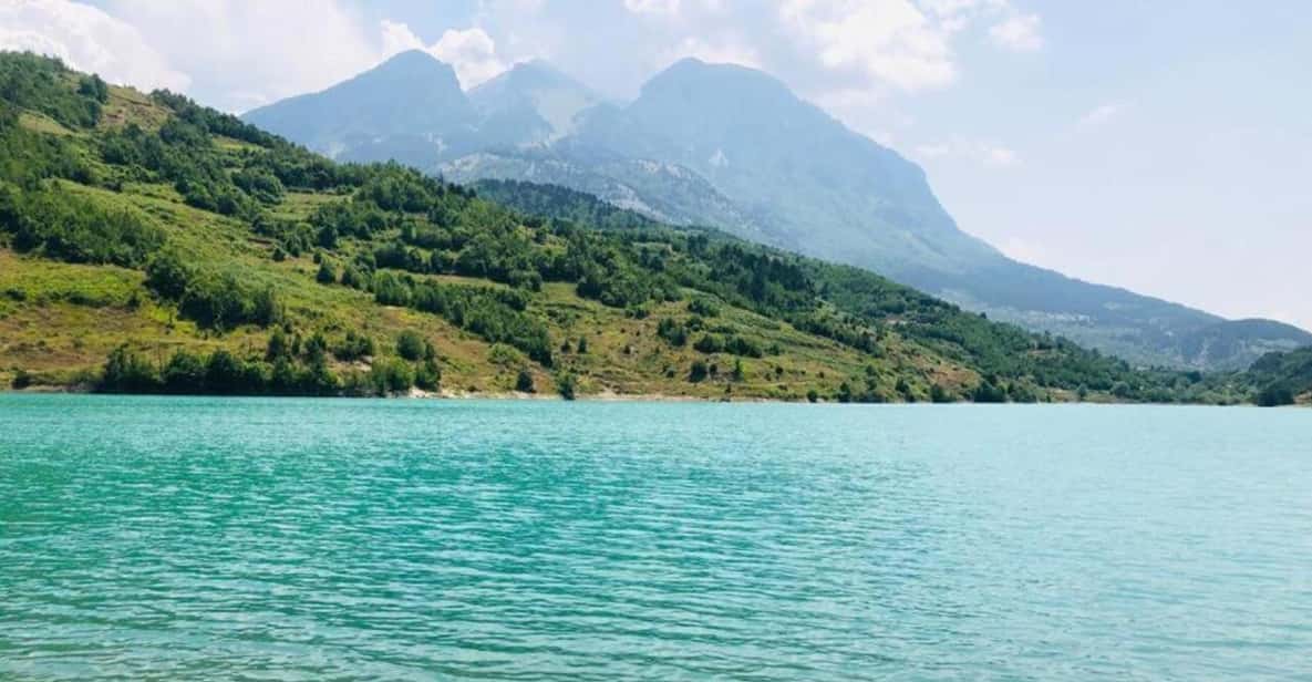 Berat: dagtrip naar het kasteel van Tomorri en de meren van Dardha ...