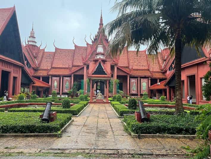 Wat Ounalom Monastery, Phnom Penh - Tickets & Eintrittskarten ...