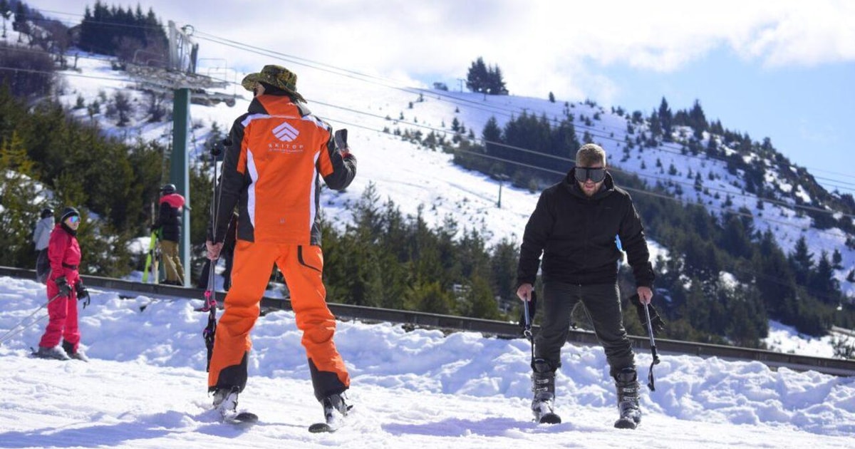 Bariloche: Semi-exclusive skiing or snowboarding lesson Cerro Catedral ...