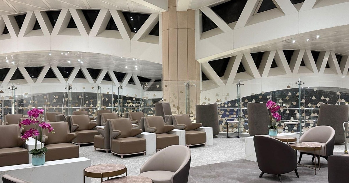 RUH Riad: Acceso a la Sala Premium del Aeropuerto Rey Jalid | GetYourGuide