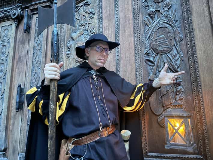 Munich: Night Watchman Tour in English | GetYourGuide