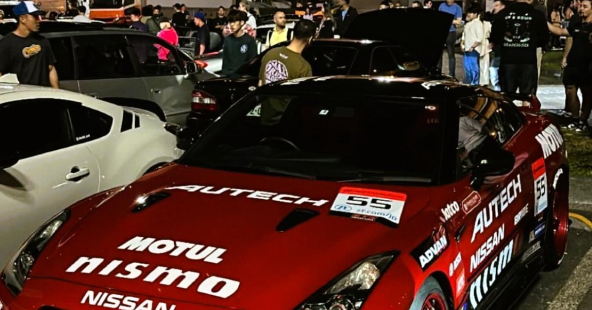 Tokyo Daikoku JDM Car Meet Culture Tour by Toyota Vehicle | GetYourGuide