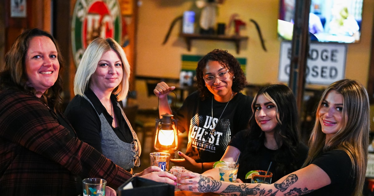 Philadelphia: Ghosts, Boos, and Booze Haunted Pub Crawl | GetYourGuide