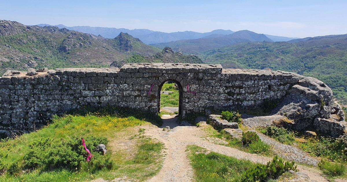 Castro Laboreiro: Castle and village guided tour | GetYourGuide