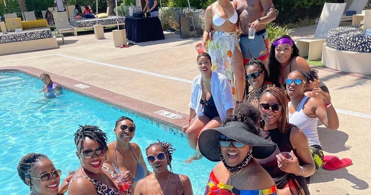 Las Vegas Hip Hop Pool Tour m / Party Bus Experience | GetYourGuide