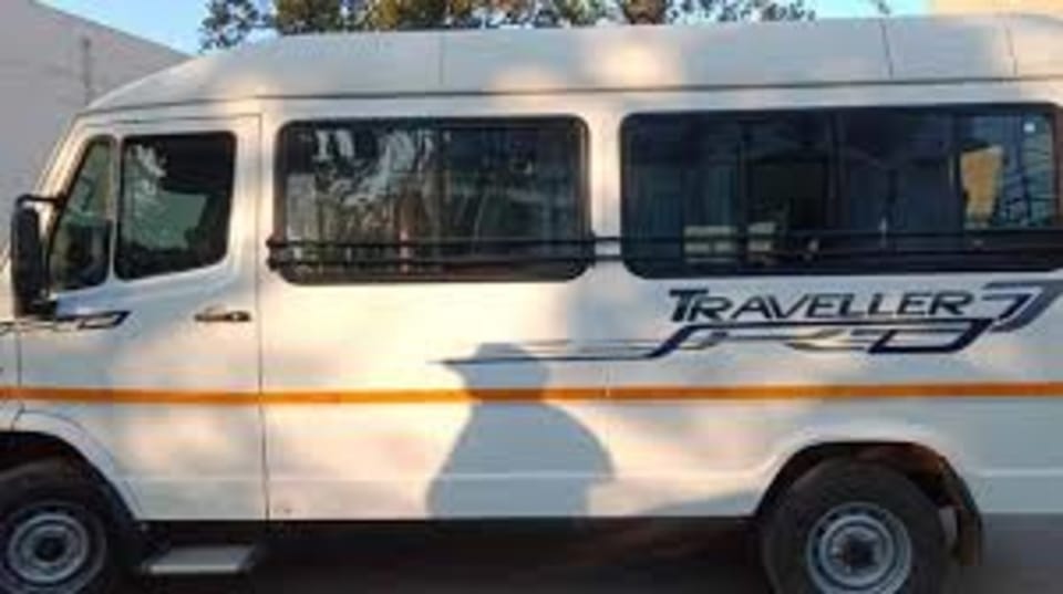 Airport Pickup \ Drop-off With City Tour | GetYourGuide