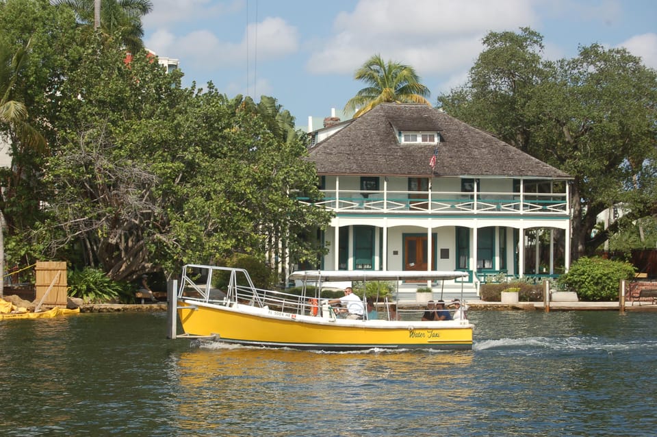 Fort Lauderdale: Anlatımlı Tam Günlük Hop-On Hop-Off Teknesi | GetYourGuide