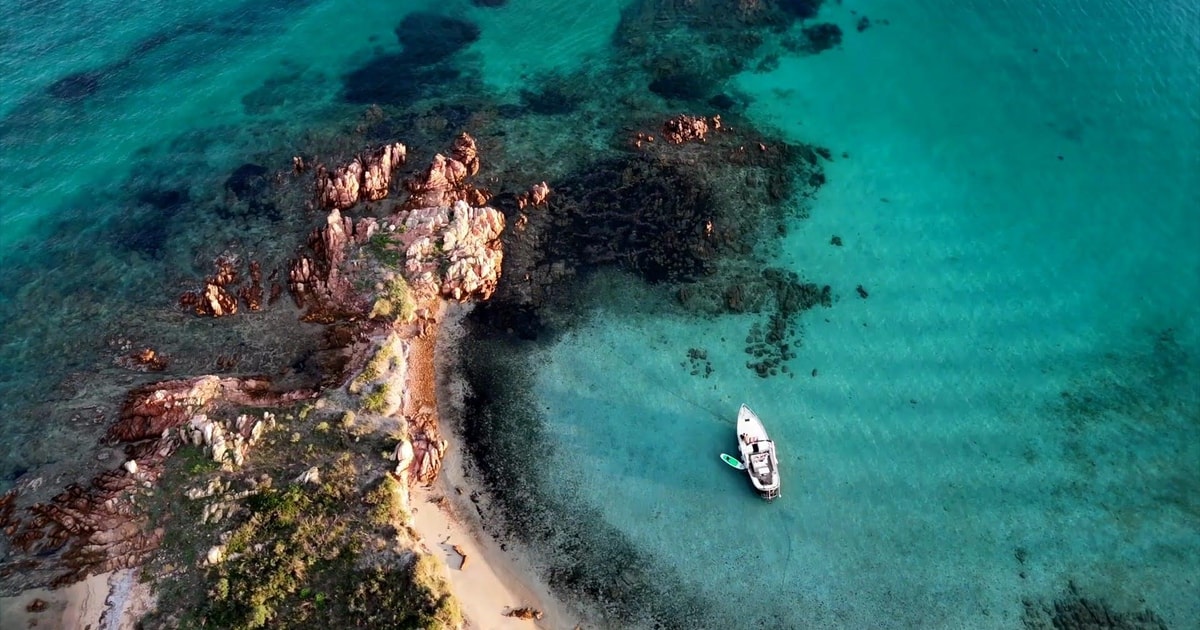 Cerdeña y sus islas: excursión por las cristalinas aguas de Tavolara y ...