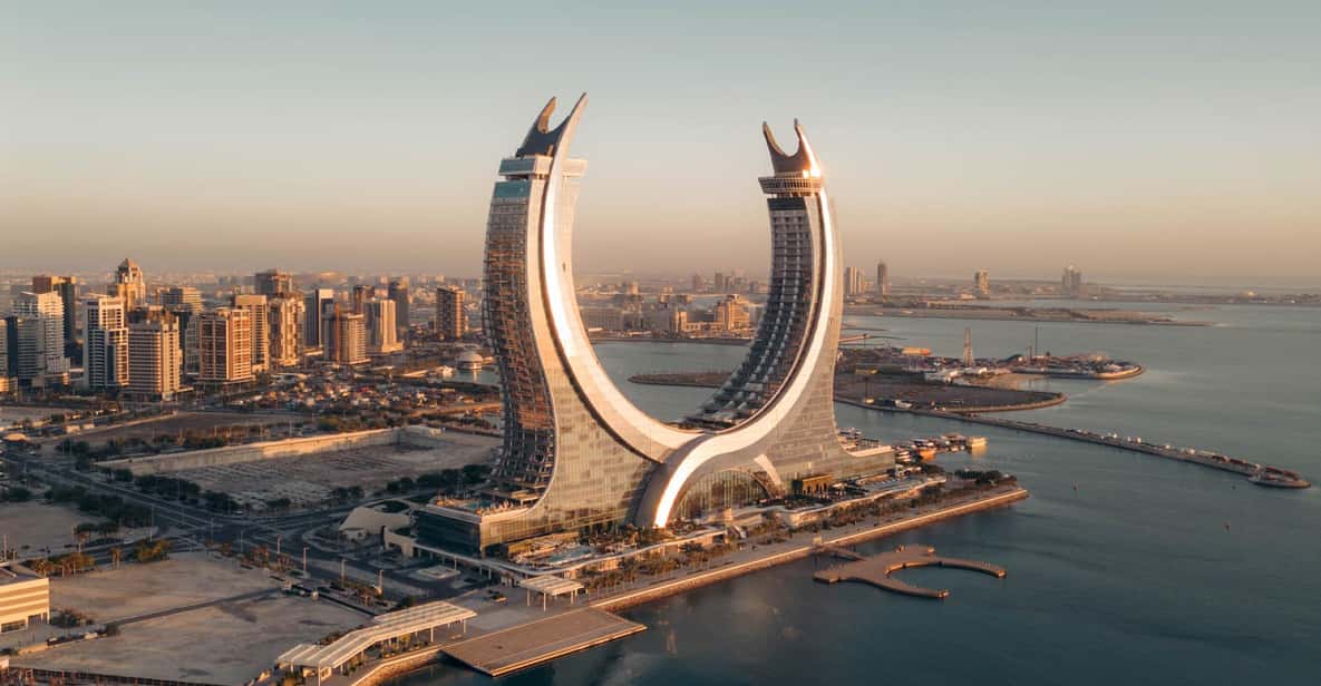 Doha Stadsrondleiding met gids naar Souq Waqif, Katara, & Pearl-Qatar | GetYourGuide