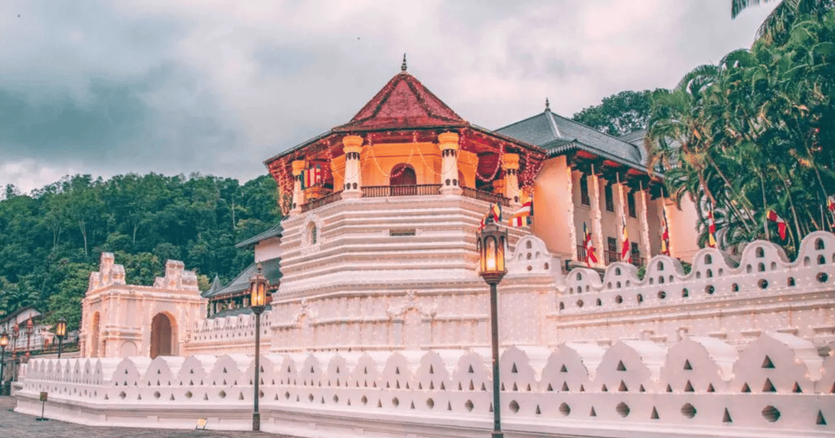 Sigiriya to Ella Scenic Train Transfer with Kandy Sightseein | GetYourGuide