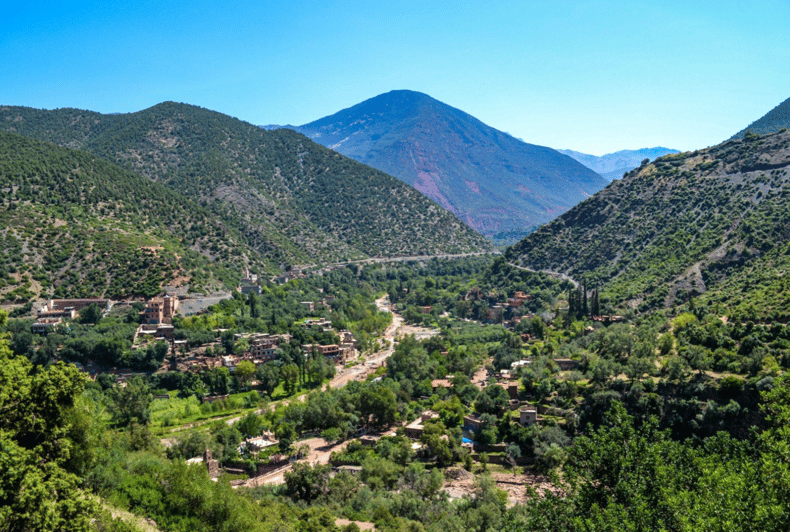 Marrakech: Munții Atlas și Valea Ourika excursie de o zi | GetYourGuide