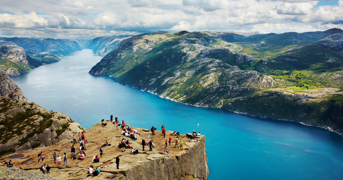 Stavanger: Preikestolen (Roca del Púlpito) Excursión con guía local ...