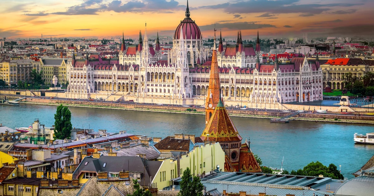 Budapest: Buda Castle District Walking Tour | GetYourGuide