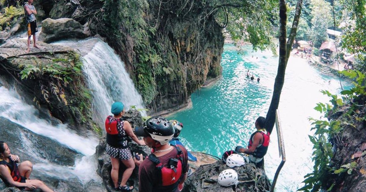 Cebu : canyoning aux chutes de Kawasan et tyrolienne | GetYourGuide