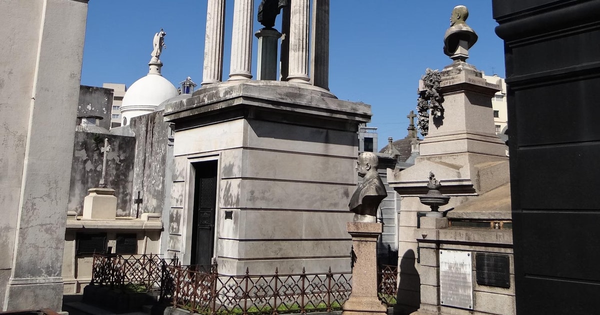 Beauty and art of death: Recoleta Cemetery | GetYourGuide