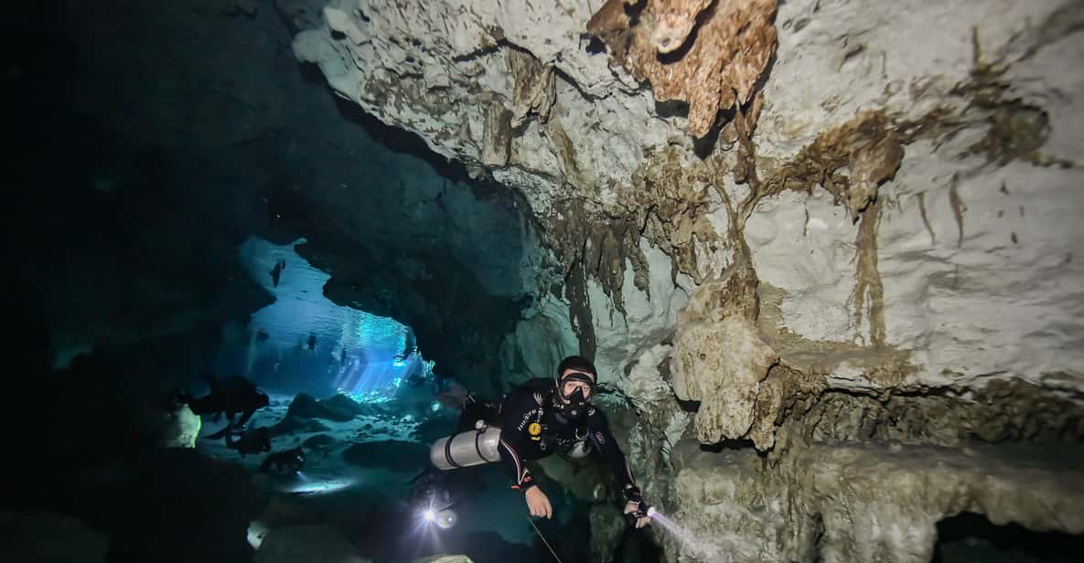 Z Cancúnu: 2 ponory v Cenote Dos Ojos pro certifikované potápěče ...