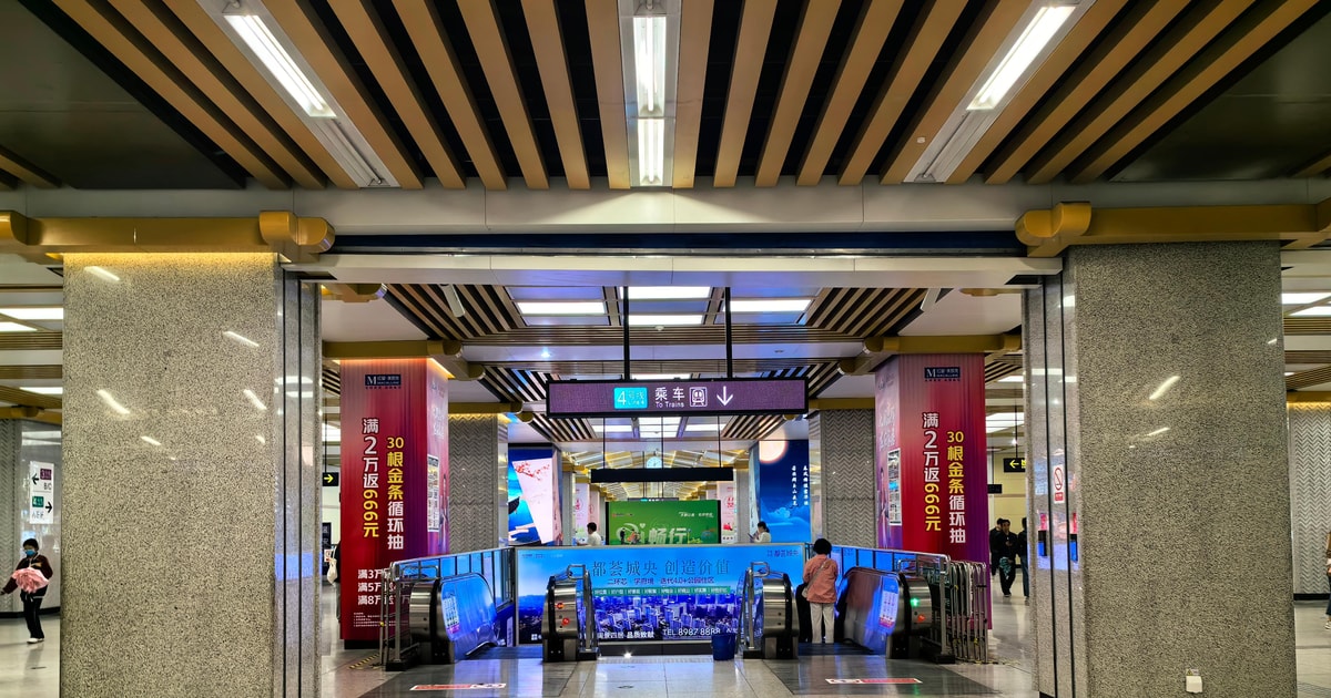 Terracotta Army, Goose Pagoda, Muslim Street Tour by Metro | GetYourGuide