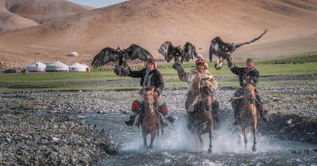 Festival de l'aigle royal et visite du désert de Gobi | GetYourGuide