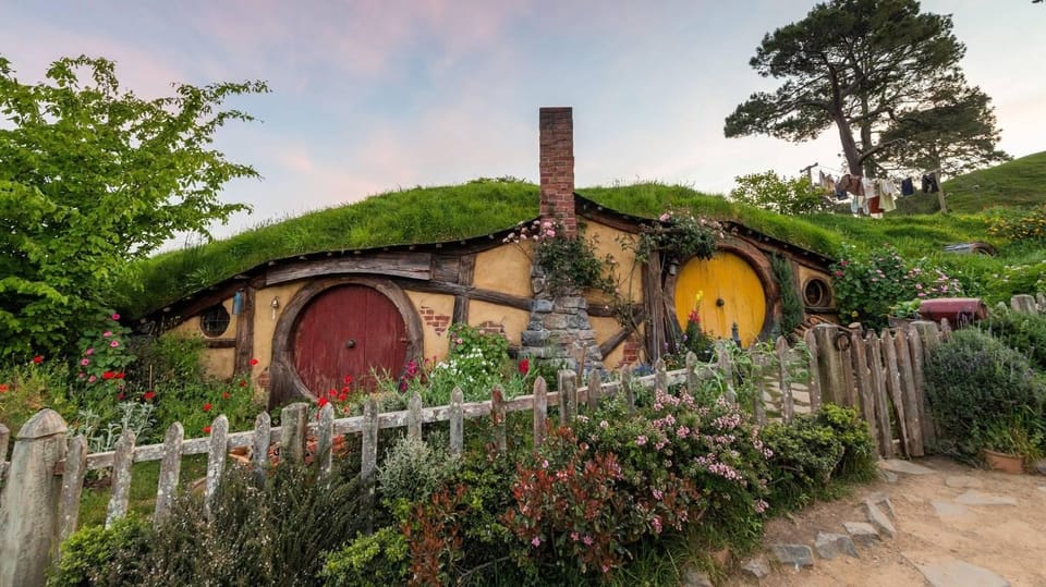 LOTR Tour) Hobbiton Village with Blue Spring | GetYourGuide