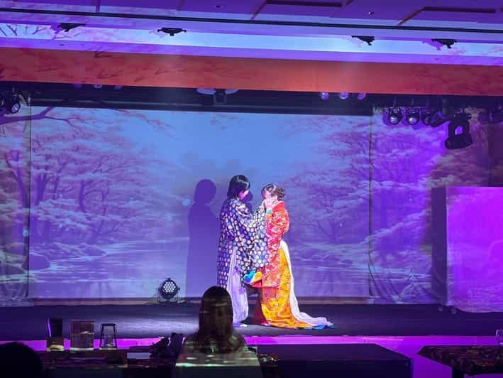 Tokyo: Traditional Story/Female Samurai Show with Drink | GetYourGuide