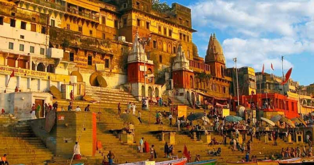 Jednodniowa wycieczka do Varanasi: miasto świateł i ghaty | GetYourGuide