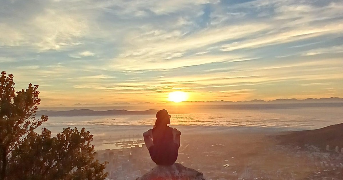 Kapstaden: Lion's Head Sunrise med kaffe eller Sunset Hike | GetYourGuide