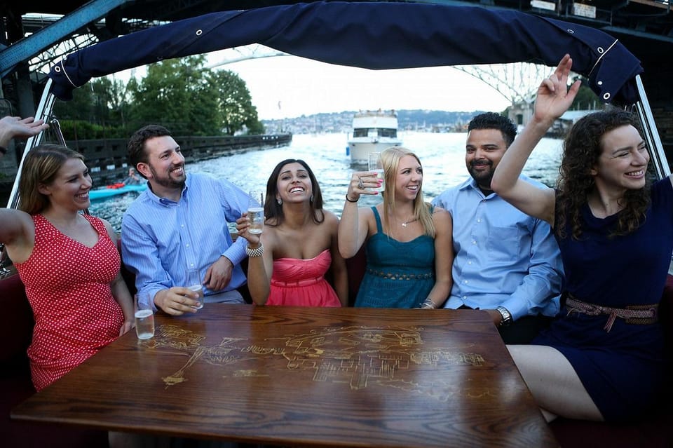 Seattle: Best Sightseeing and Cocktail Cruise | GetYourGuide