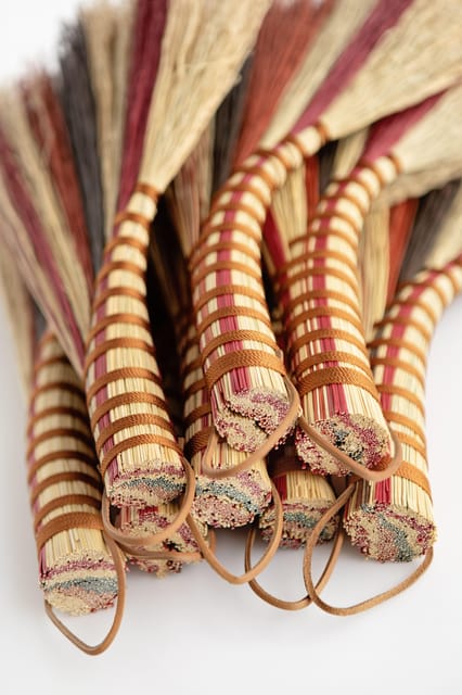 Fabriqué en Normandie Fabrication Balayette Aile de Canard | GetYourGuide