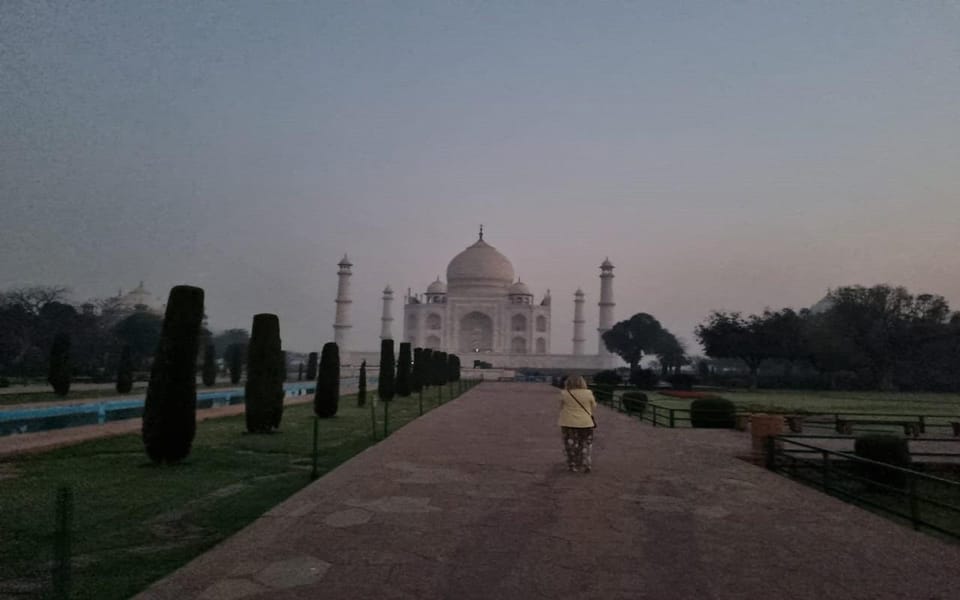 Agra: Sunrise Taj Mahal Tour with taj mahal full moon light | GetYourGuide