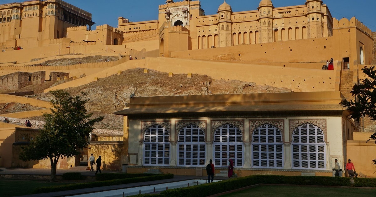 Jaipur: Amer Fort, City Palace, and Hawa Mahal Day Tour | GetYourGuide
