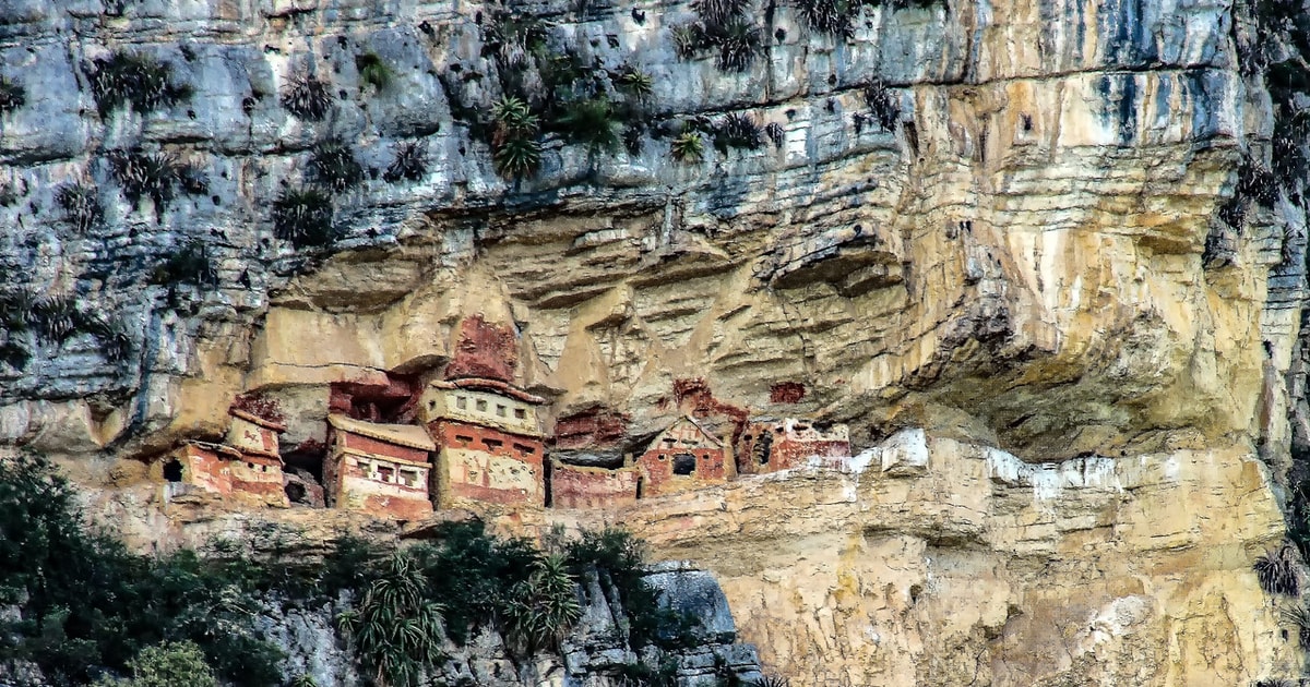 Chachapoyas: Revash Türbeleri ve Leymebamba Müzesi | GetYourGuide