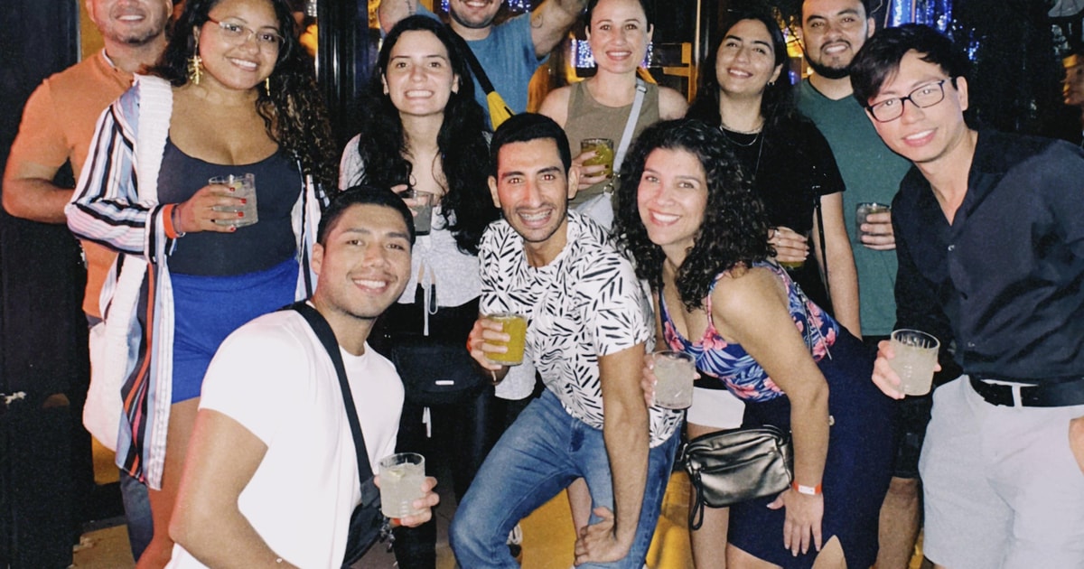 Tour de bares en El Cangrejo con Bar Hopping Panama | GetYourGuide