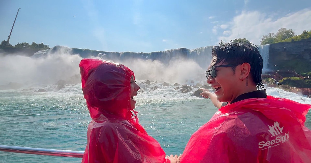Niagara Falls-tur: Skylon, tur bag vandfaldene og bådtur | GetYourGuide