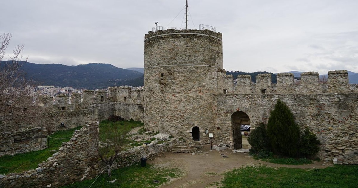 カヴァラ都市遺産ツアーとパス | GetYourGuide