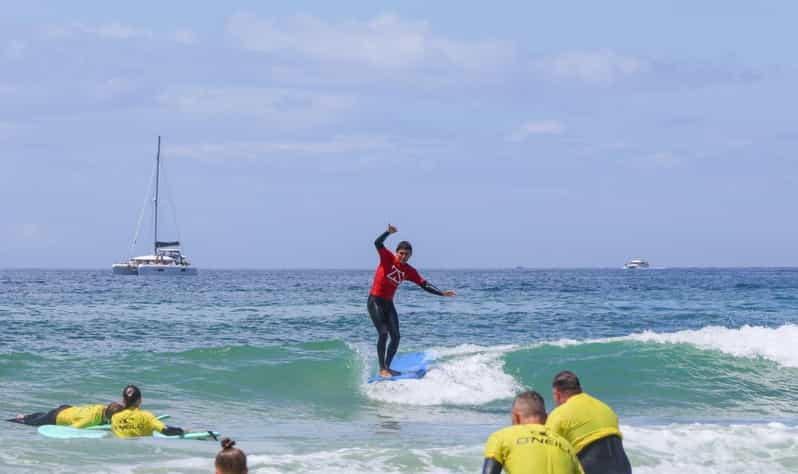 Albufeira: Surf Express - เรียนรู้พื้นฐานในบทเรียน 2 ชม | GetYourGuide