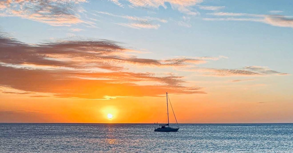 Oahu: Segeln bei Sonnenuntergang in kleinen, intimen Gruppen | GetYourGuide