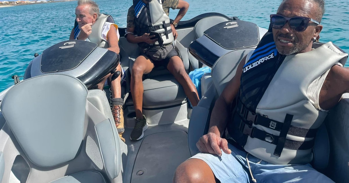 Santa Maria: Jet Boat rondvaart door de baai van Santa Maria | GetYourGuide