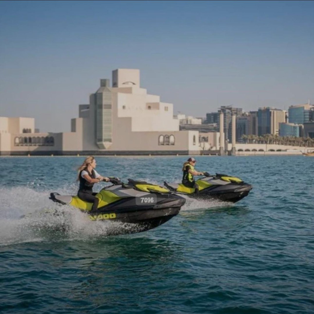 Doha: Aventură cu jet ski, cu vedere la orizont și Pearl Qatar ...